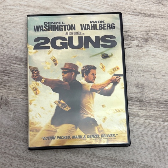 Universal Studio | Media | 2 Guns 23 Dvd Action Movie Rated R 1h 49m ...